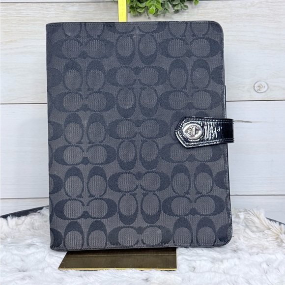 Coach | Accessories | Coach Signature Canvas Turnlock Black Patent ...